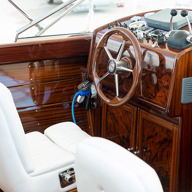 自動車内装ウッドパネル 修理・リペア | NIIDA SURFACE DESIGN / 株式会社ニイダ