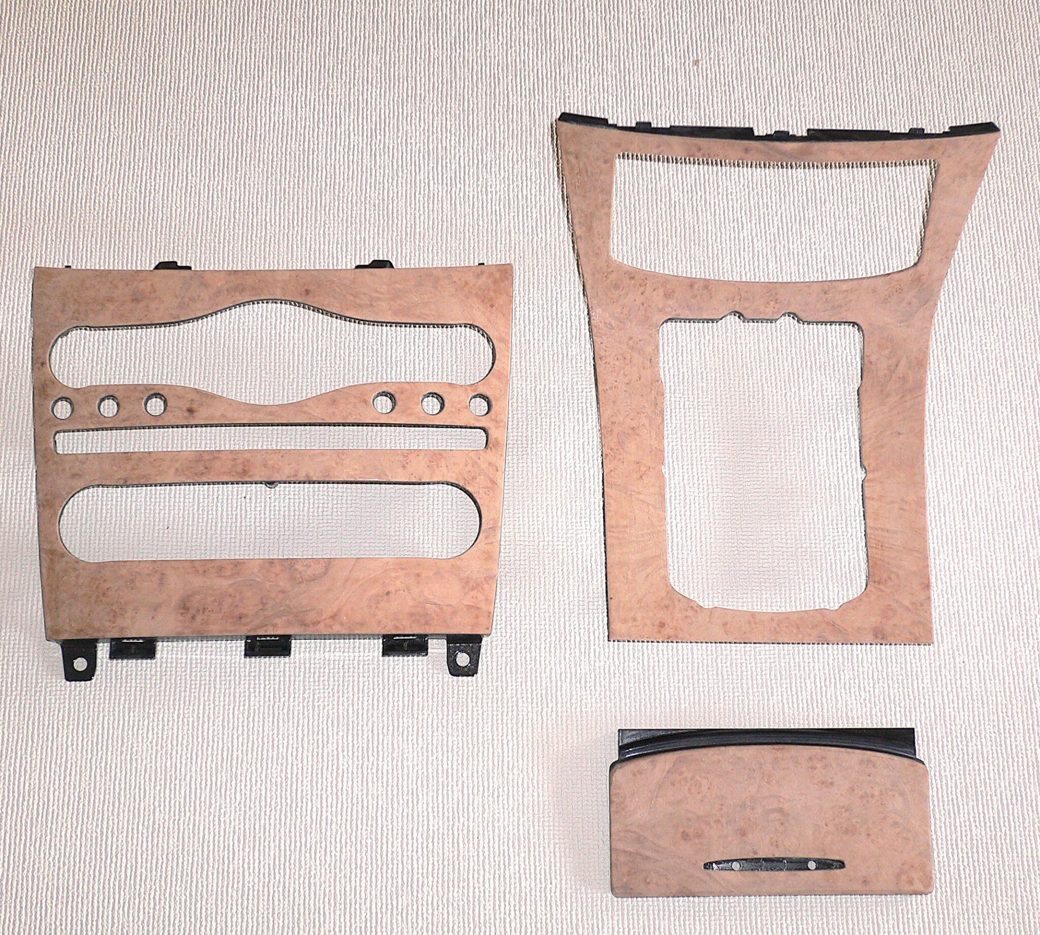 自動車内装ウッドパネル 修理・リペア | NIIDA SURFACE DESIGN / 株式会社ニイダ